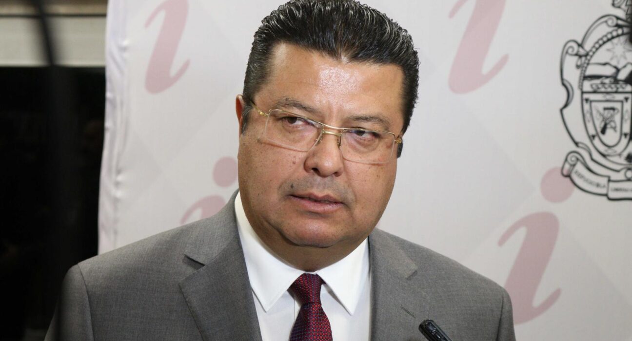 Municipio gastó casi 200 mil pesos en viaje de los Cabada a Sudamérica ...